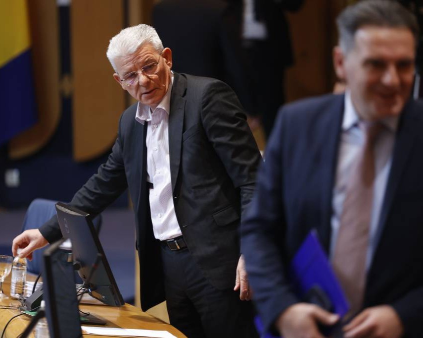 Čović opet pokušao zakazati sjednicu; Džaferović: Ne daj Bože...