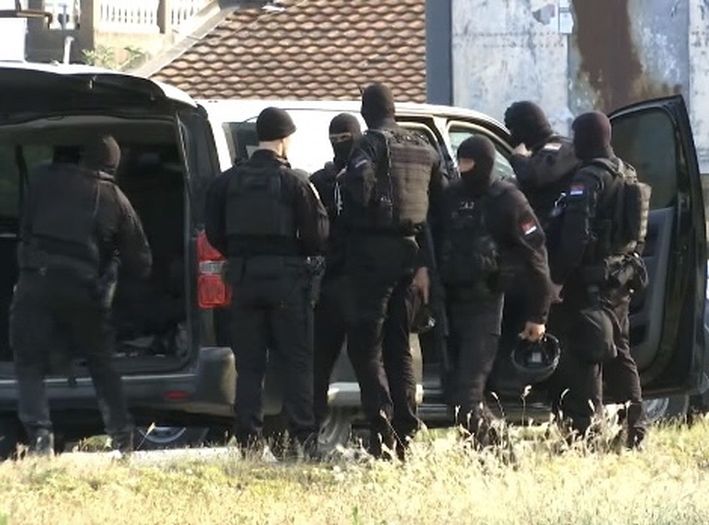 Drama u Srbiji: Za ubistvo policajca sumnjiče muškarca s Kosova, traje ...