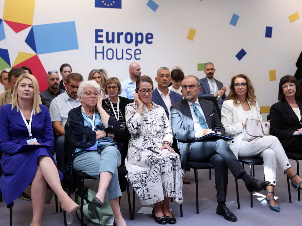 EU, Švedska i ILO predstavili 16 projekata koji bi u BiH trebali zaposliti 625 osoba