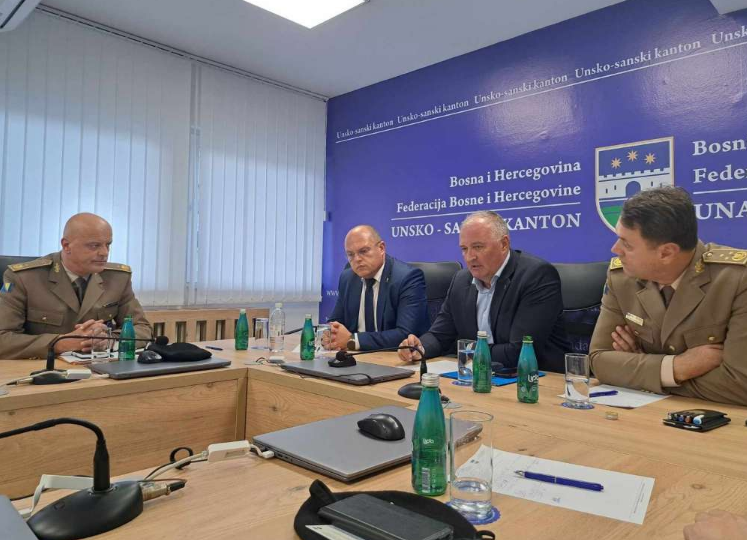 Helez u Bihaću: Armija RBiH i 5. korpus su nastali iz naroda