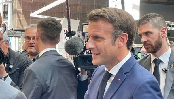 Macron poziva na povećanje budžeta za odbranu Macron poziva na povećanje budžeta za odbranu
