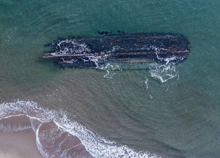 Misteriozna olupina broda pojavila se na obali Kanade