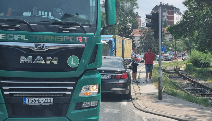 Naoružajte se strpljenjem: Saobraćajni kolaps u Vogošći
