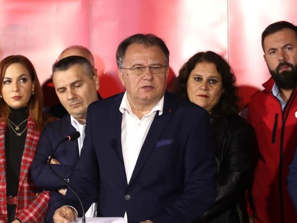 Nikšić: Krene li Dodik u otcjepljenje, najviše će izgubiti RS Nikšić: Krene li Dodik u otcjepljenje, najviše će izgubiti RS