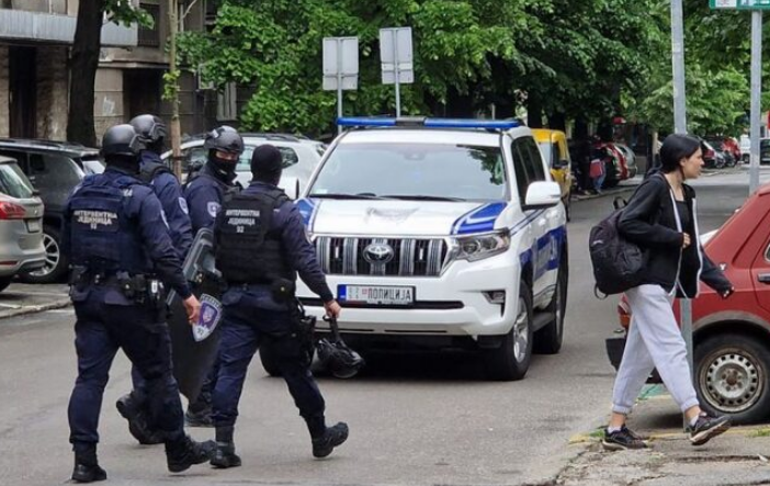 Pucnjava u Beogradu: Muškarac pucao na ženu dok je šetala psa