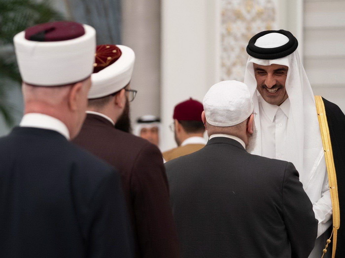 Reisul-ulema Kavazović sa muftijama na iftaru kod emira Katara