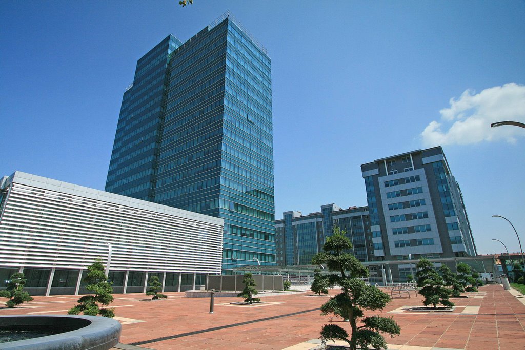 RS samo na kamate dala preko milijardu KM