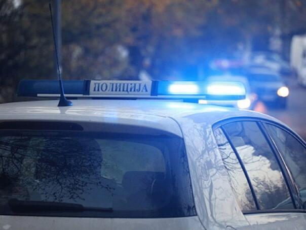 U Beogradu uhapšen muškarac: Pretukao tri policajca u stanici U Beogradu uhapšen muškarac: Pretukao tri policajca u stanici