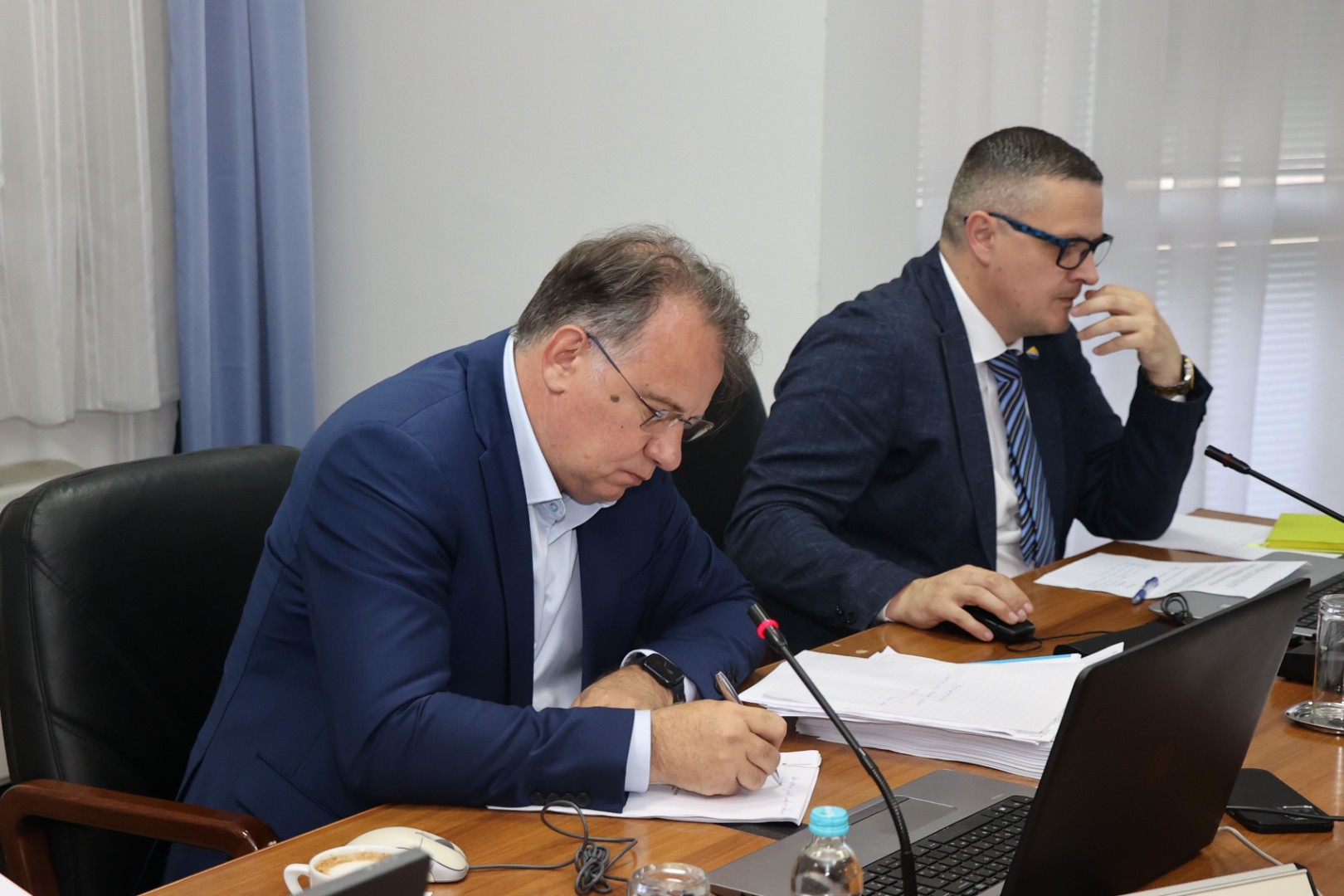 Vlada FBiH: Ove godine smanjenje opterećenja na plate