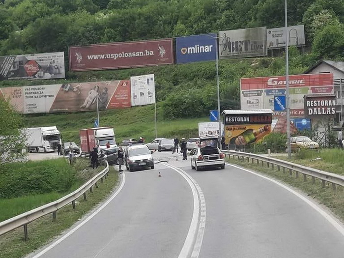 Žena poginula u sudaru dva vozila kod Doboja