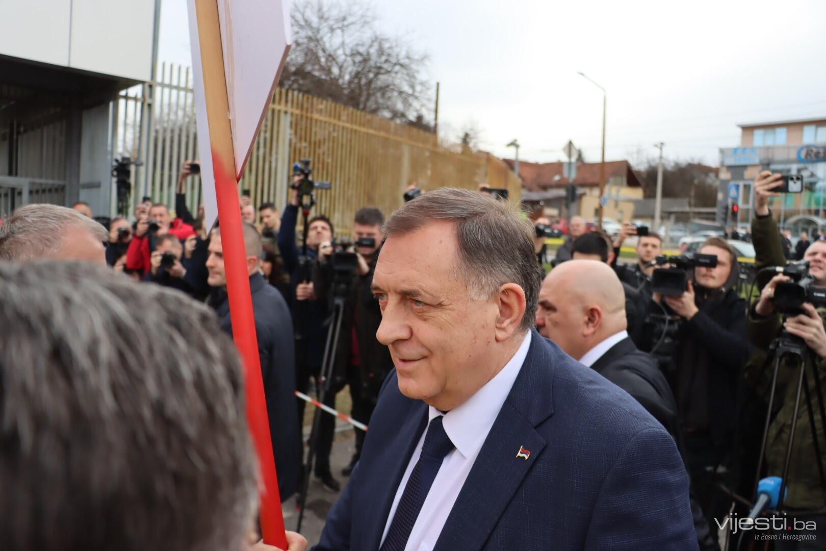 Dodik stigao na Sud BiH, traži da se suđenje vrati na početak!