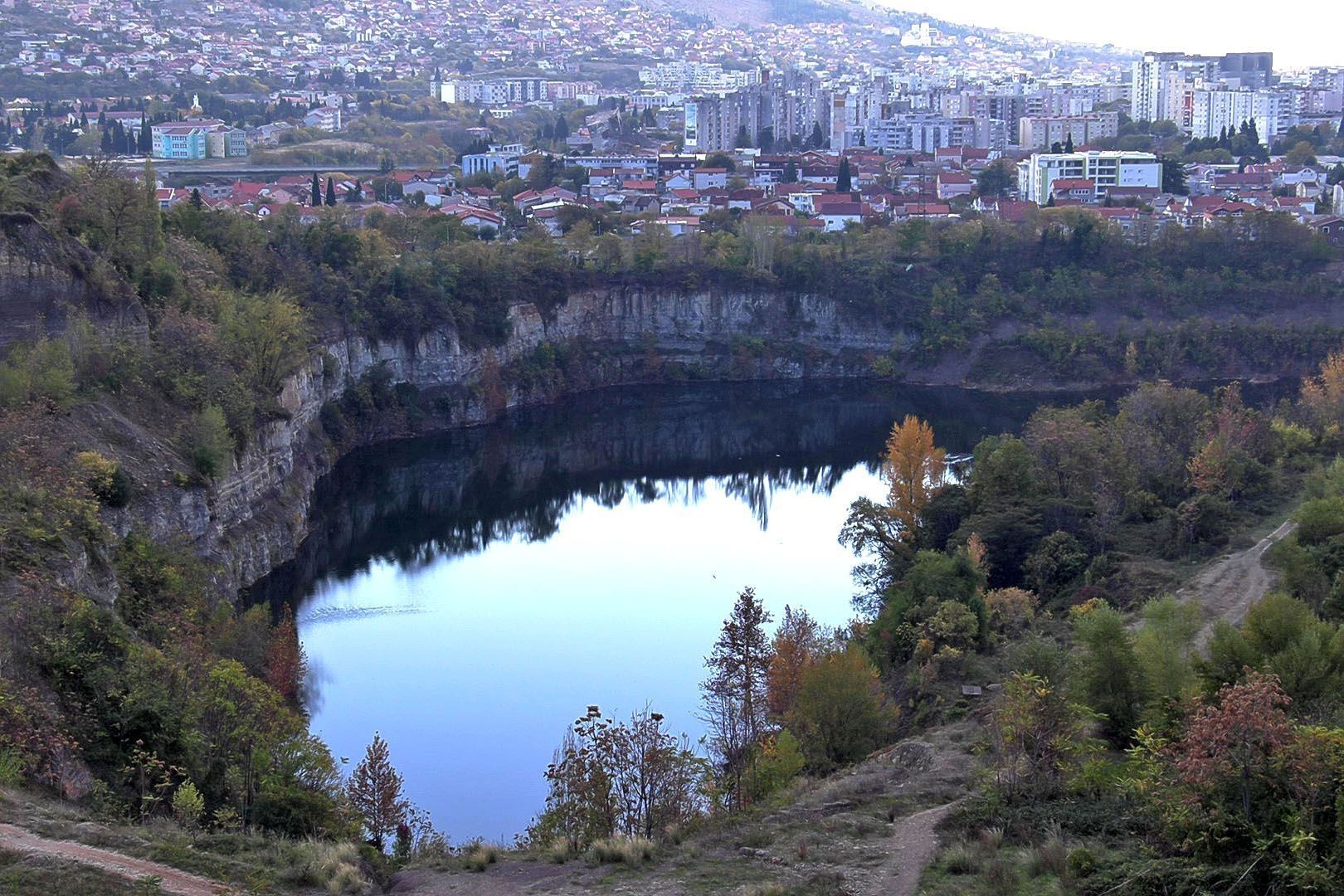Mostar: 80 do 100 tijela ubijenih u masovnoj grobnici na kopu Vihovići