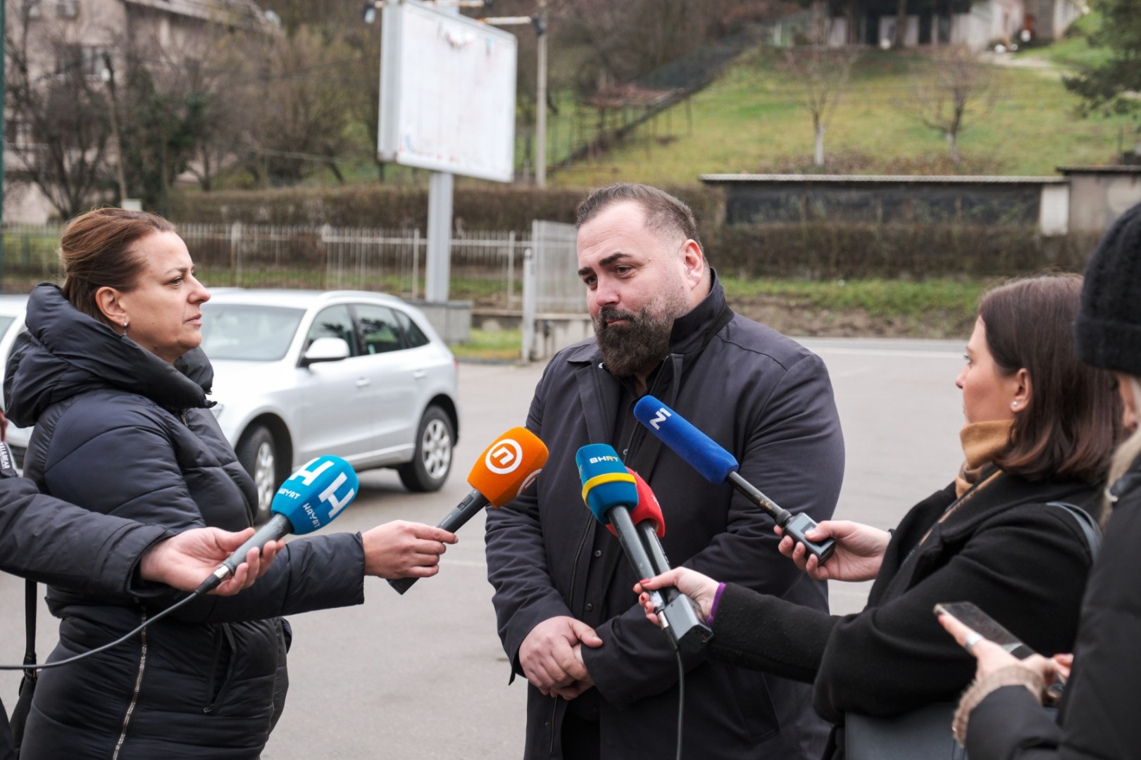 Humanitarci Admir Rahimić i Hajriz Brčvak donirali 40 vozila za ljude ...