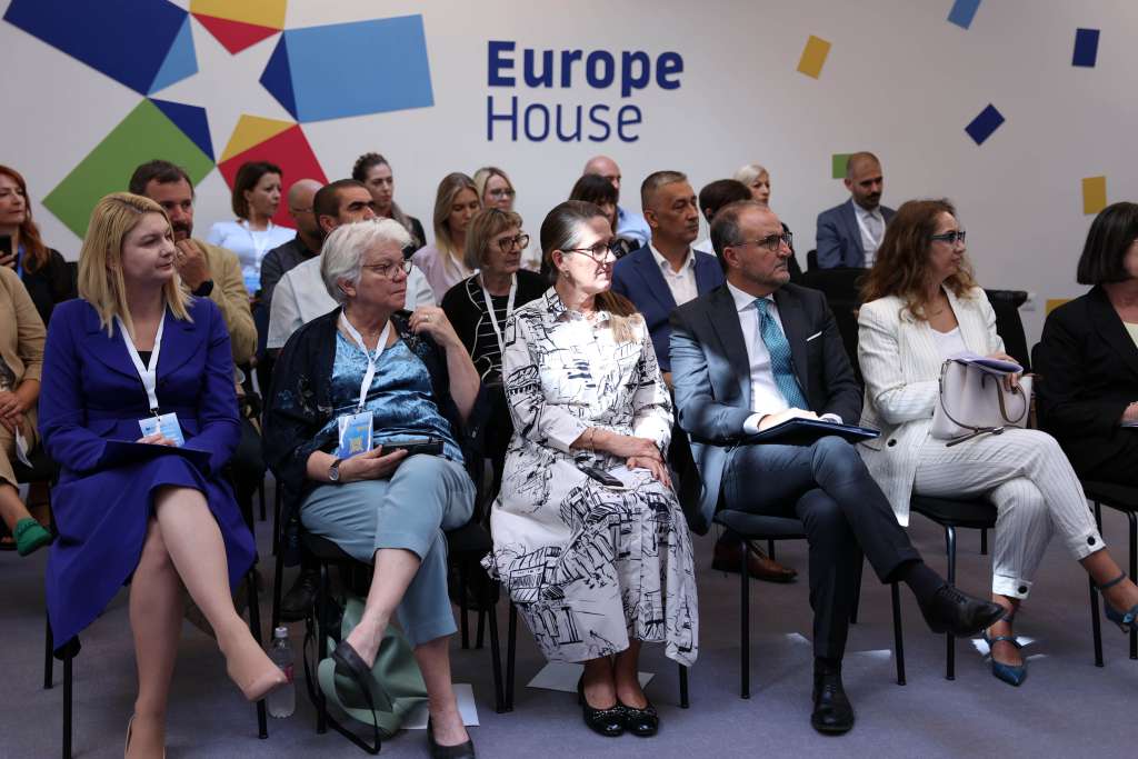 EU, Švedska i ILO predstavili 16 projekata koji bi u BiH trebali zaposliti 625 osoba