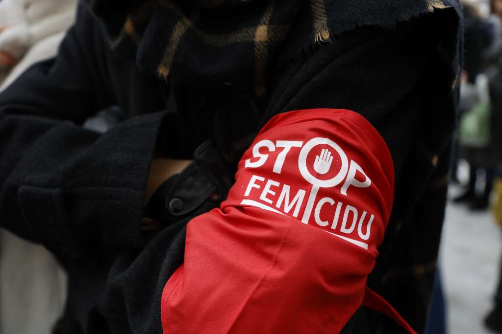 Ispred Vrhovnog suda FBiH održani protesti zbog smanjene kazne ubici ...