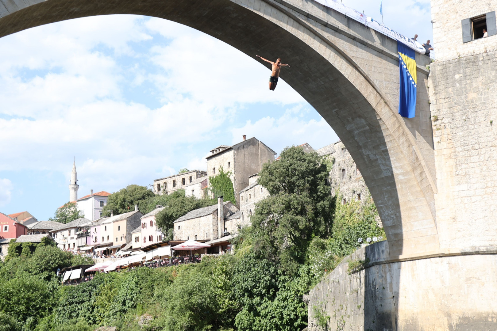 Igor Kazić i Evald Krnić pobjednici skokova sa Starog mosta