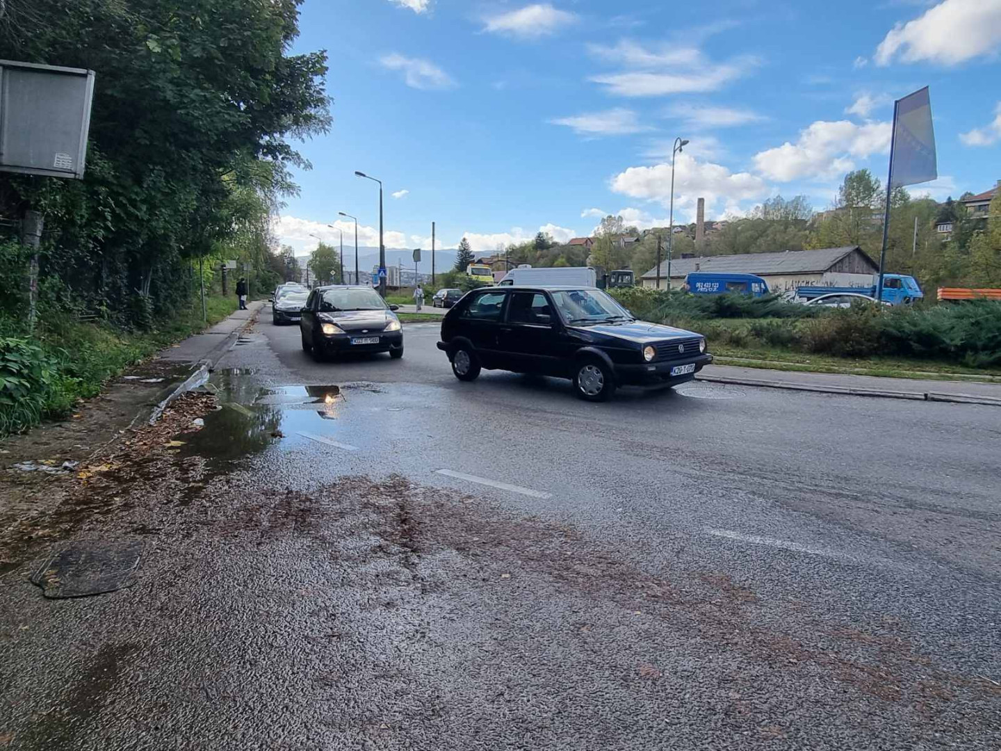 Mjesec dana teče voda u Velešićima, ViK ne reaguje